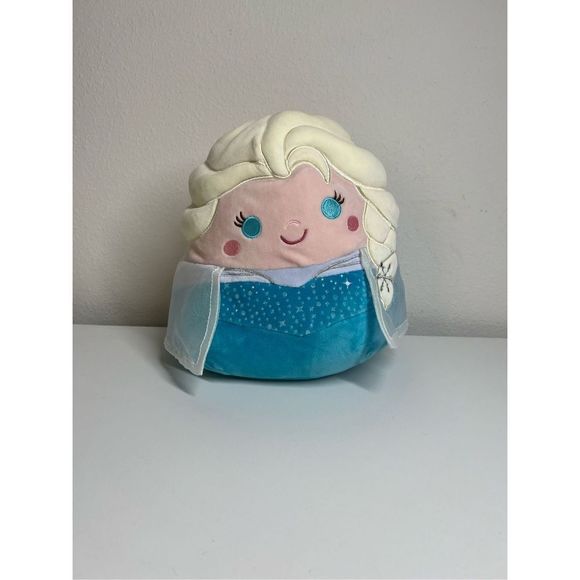Squishmallows | Toys | Squishmallow Disneyfrozenqueen Elsa In Blue ...